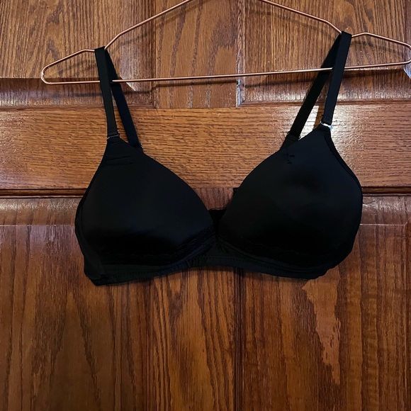 Angelina | Intimates & Sleepwear | Angelina Bra 36 B Black Wireless ...